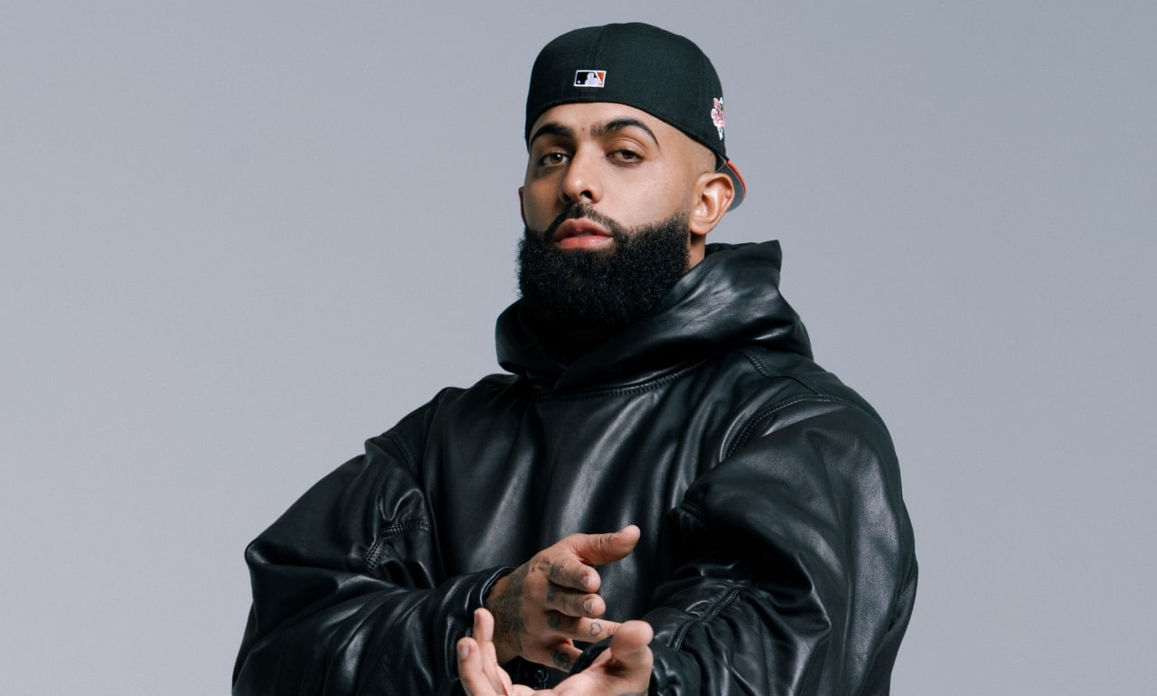 ELADIO CARRIÓN - Bizarro Live Entertainment