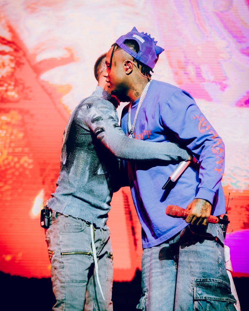 Mora demostró su popularidad ante un eufórico Movistar Arena en el ...